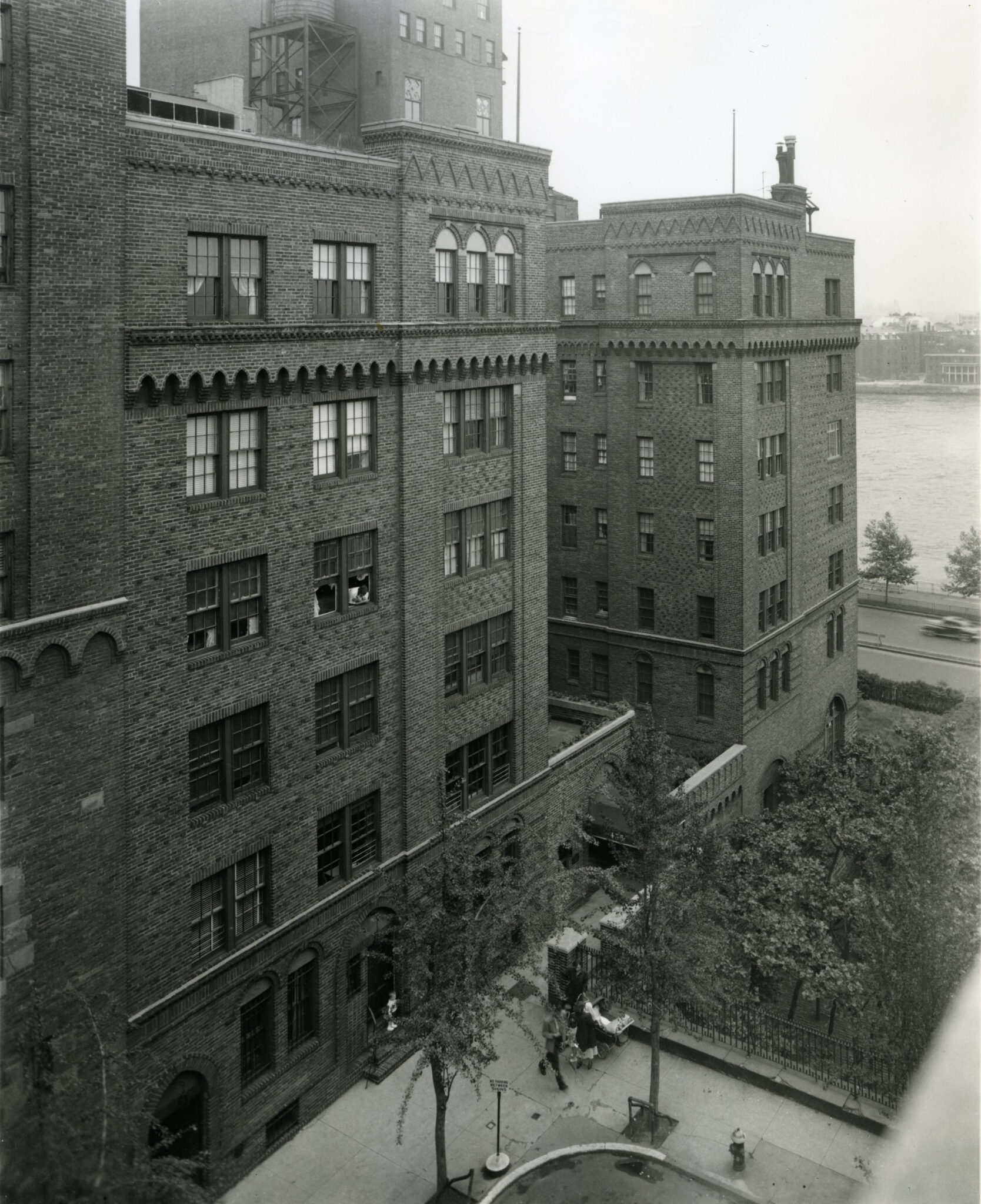 BHS Building of the Week: Beekman Terrace